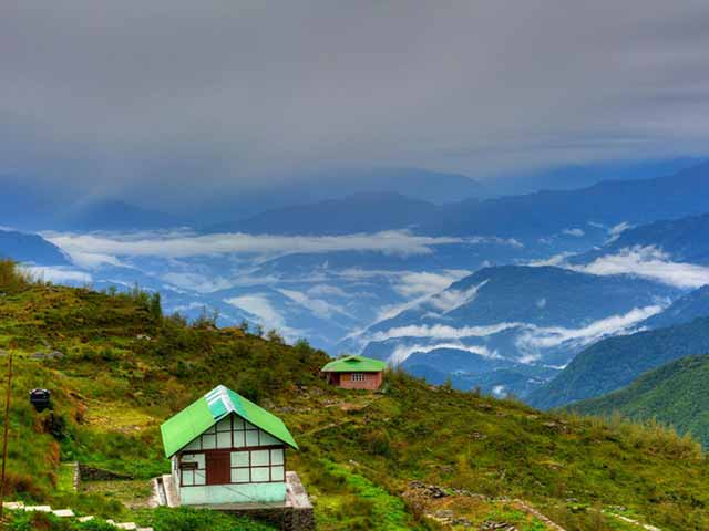 Zuluk Sikkim - Tour and Travel Guide with Best Time to Visit, Attractions
